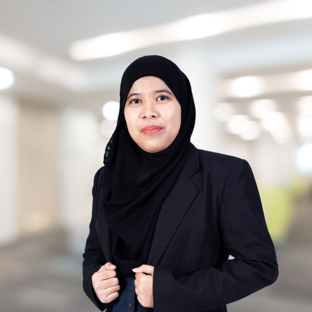 Management Team - UMT Holdings